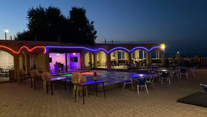 Priboy (Krasnaya ulitsa No:44, posyolok Kuchugury), kafe  Krasnodarski krayından