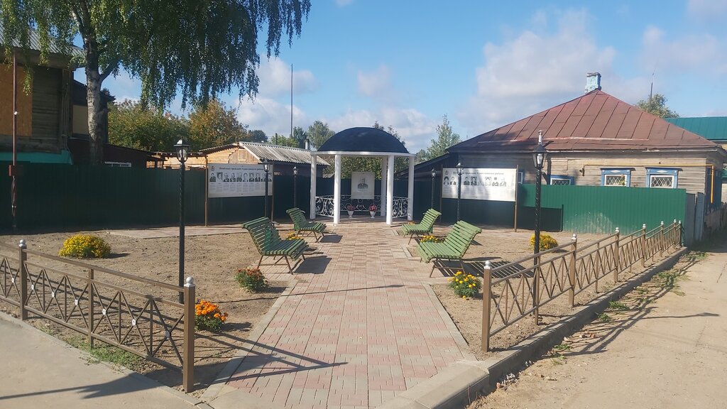 Kültür ve eğlence parkları сквер Почётных граждан Судиславля, Kostromskaya oblastı, foto