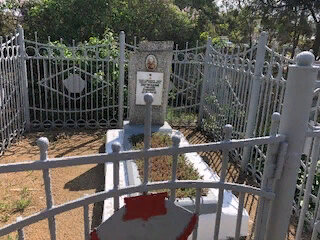 Ünlü kişilerin mezarları Герой Советского Союза Г.Д. Завгородний, Saki (Sak), foto