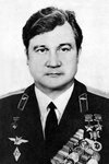 Дважды ГСС Филипченко Анатолию Васильевичу (ulitsa Prokhorenko No:136), anıt levhası, anıt taş  Ostrogojsk'tan
