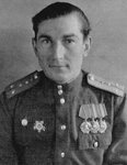 Герою Советского Союза Василию Константиновичу Фалину (Trudovye Rezervy Street No:21), anıt levhası, anıt taş  Novomoskovsk'tan