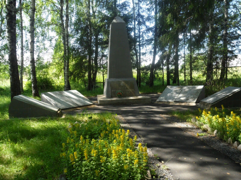 Anıt, heykel Односельчанам, погибшим в годы Великой Отечественной войны, Smolenskaya oblastı, foto