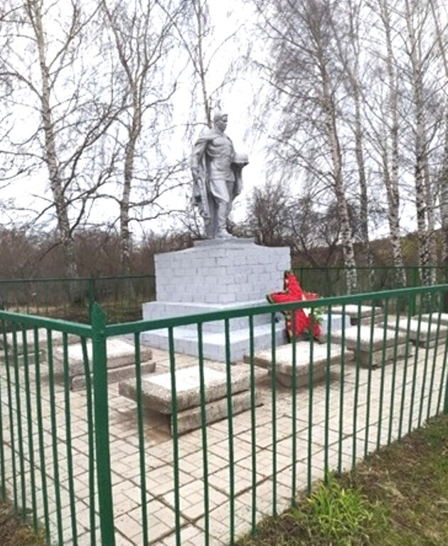 Anıt, heykel Братское захоронение советских воинов, Orlovskaya oblastı, foto