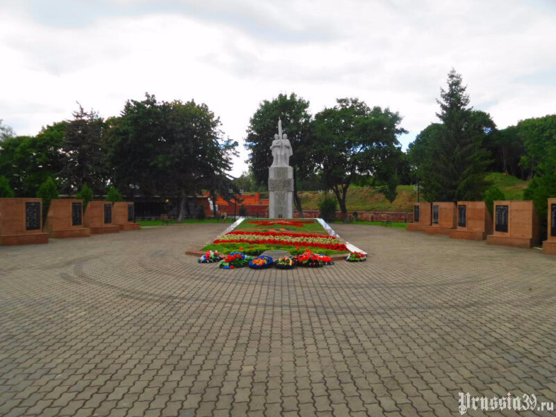 Anıt, heykel Мемориал воинам, павшим при штурме Пиллау, Baltiysk, foto