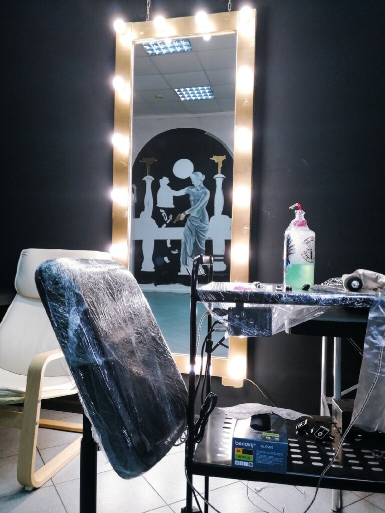 Dövmeciler Hustler Ink, Saint‑Petersburg, foto