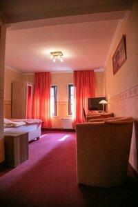 Am Rathaus (Querstraße No:8, Menden (Sauerland)), otel  Menden'den