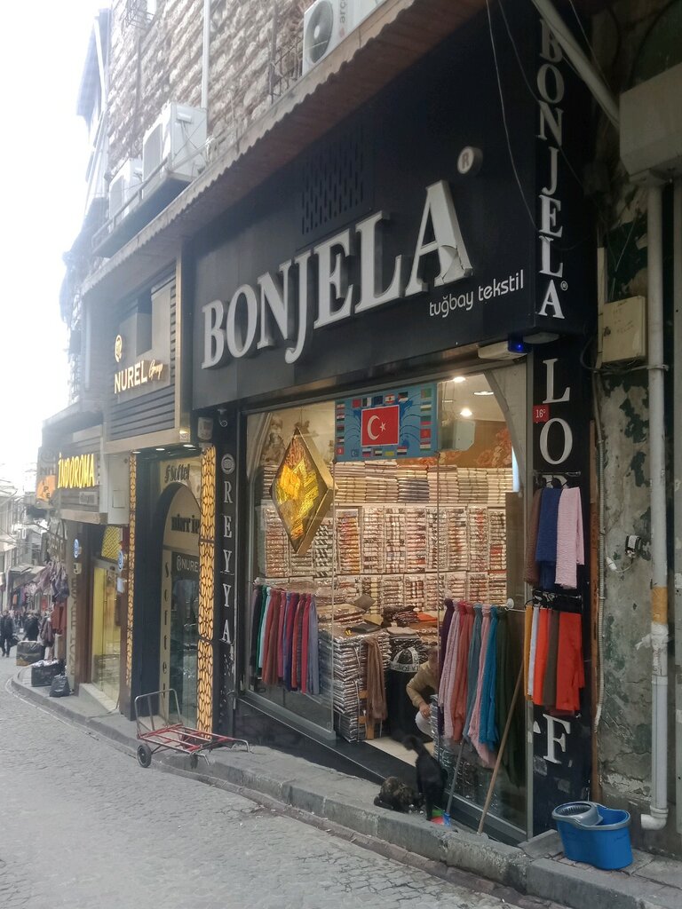 Giyim mağazası Tugbay Tekstil, İstanbul, foto