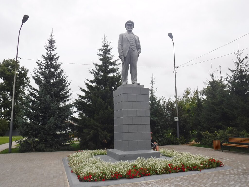 Anıt, heykel В.И. Ленин, Eniseysk, foto