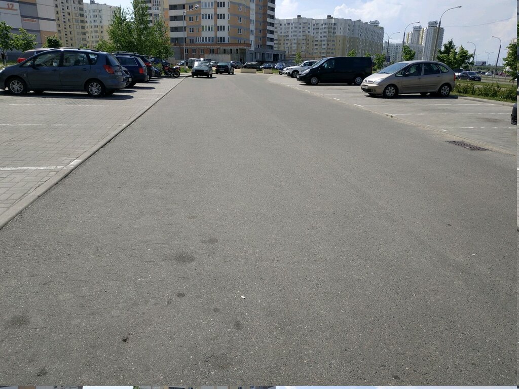 Otoparklar Parking lot, Minsk, foto