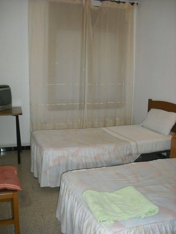 Otel Hostal Cassà, Katalonya, foto