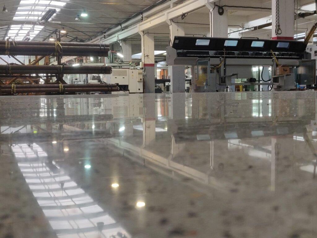 Beton ve beton ürünleri üreticileri Anzeve Superfloor, Madrid, foto
