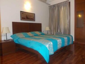 Ahuja Residency Noida (State of Uttar Pradesh, Noida, Sektor 44), otel  Noida'dan