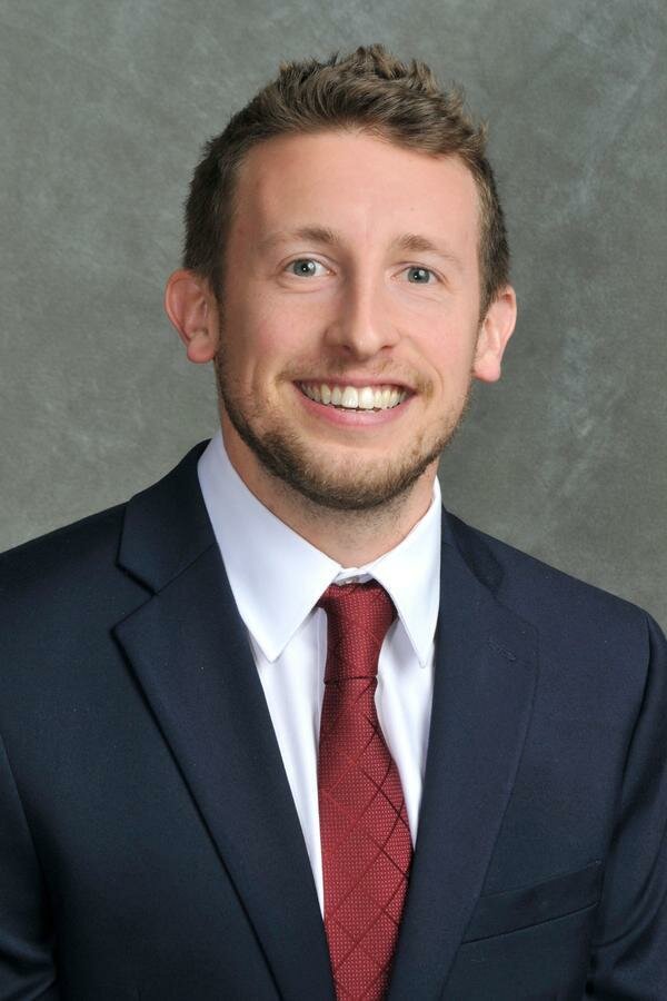 Yatırım fonu firmaları Edward Jones - Financial Advisor: Adam Rayburn, New York Eyaleti, foto