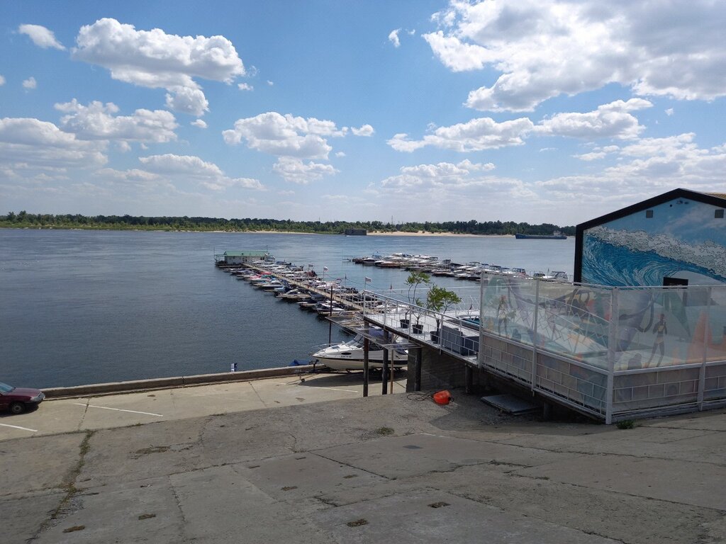 Yat kulüpleri Yakht-klub 7 futov, Volgograd, foto