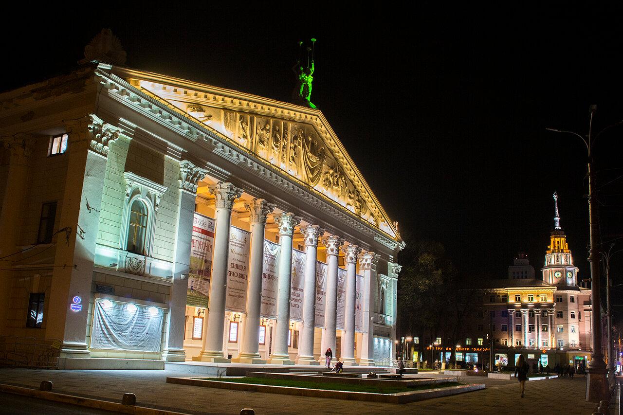 «6 театров Воронежа» фото материала