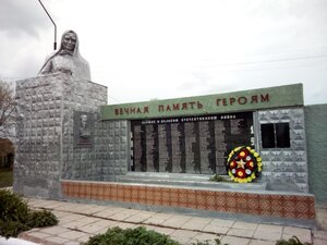 Мемориал, увековечивающий память воинов Великой Отечественной войны 1941-1945 гг. (Saratov Region, Piterskoye munitsipalnoye obrazovaniye, selo Agafonovka), anıt, heykel  Saratovskaya oblastından