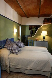 Agriturismo i Veroni (Tuscany, province of Florence, Via San Martino a Quona), otel  Toskana'dan