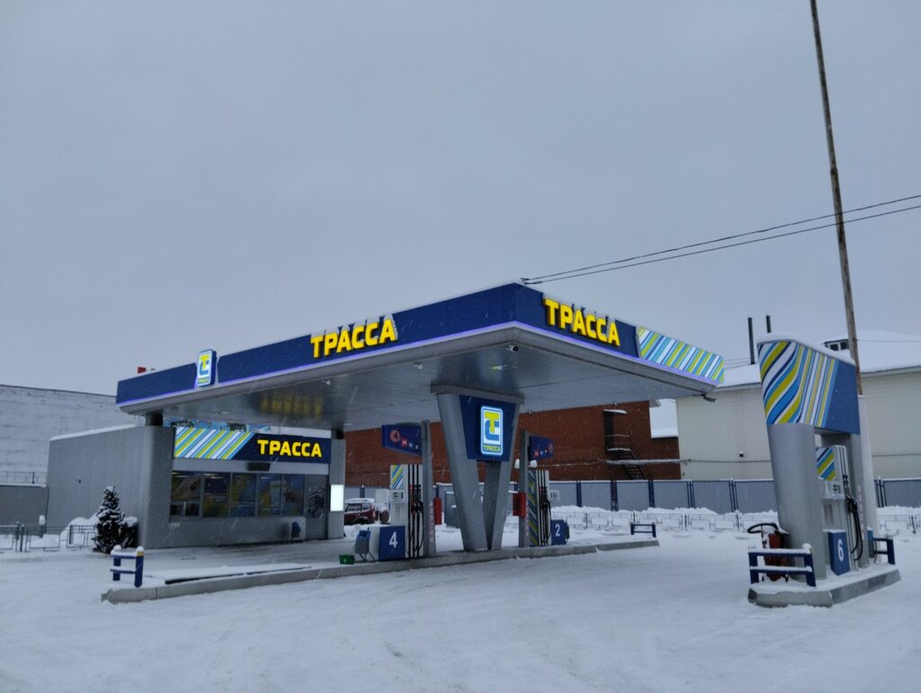 Benzin istasyonu Trassa, Izhevsk, foto