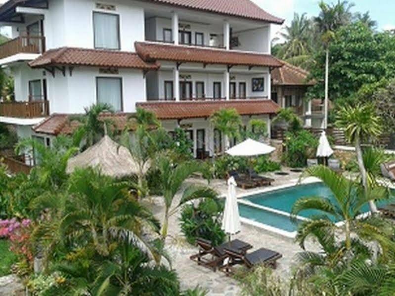 Otel RedDoorz Plus near Kuta Beach Lombok, , foto