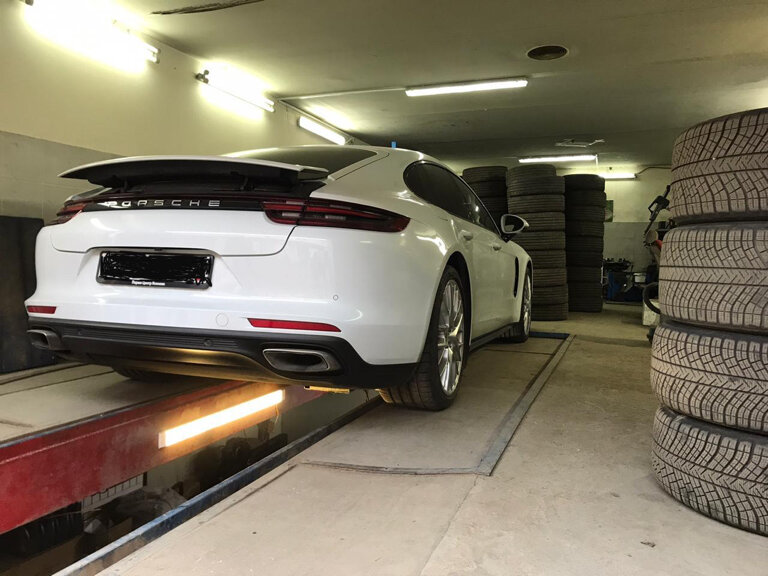 Oto lastik tamiri Tire Service, Moskova, foto