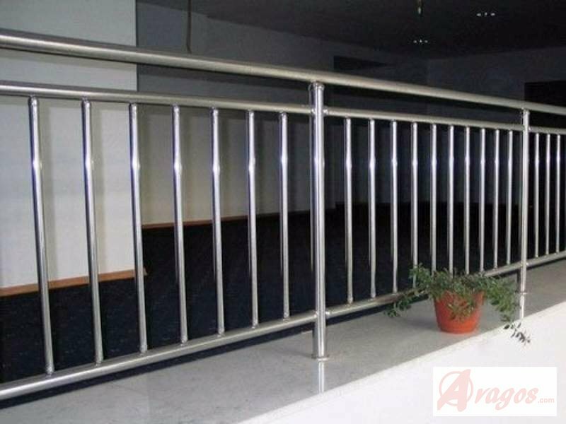 Çitler, parmaklıklar Zheleznoye delo, Omsk, foto