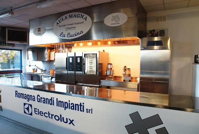 Beyaz eşya mağazaları Romagna Grandi Impianti, Cesenatico, foto
