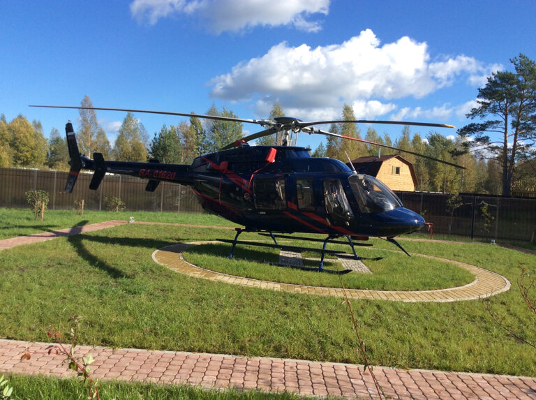 Helikopter pisti вертолётная площадка Крутой Ручей, Saint‑Petersburg ve Leningradskaya oblastı, foto
