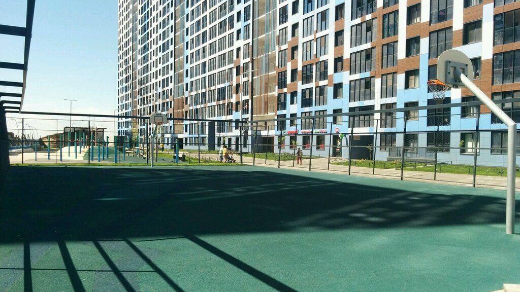 Spor alanı Баскетбольная площадка, Saint‑Petersburg, foto