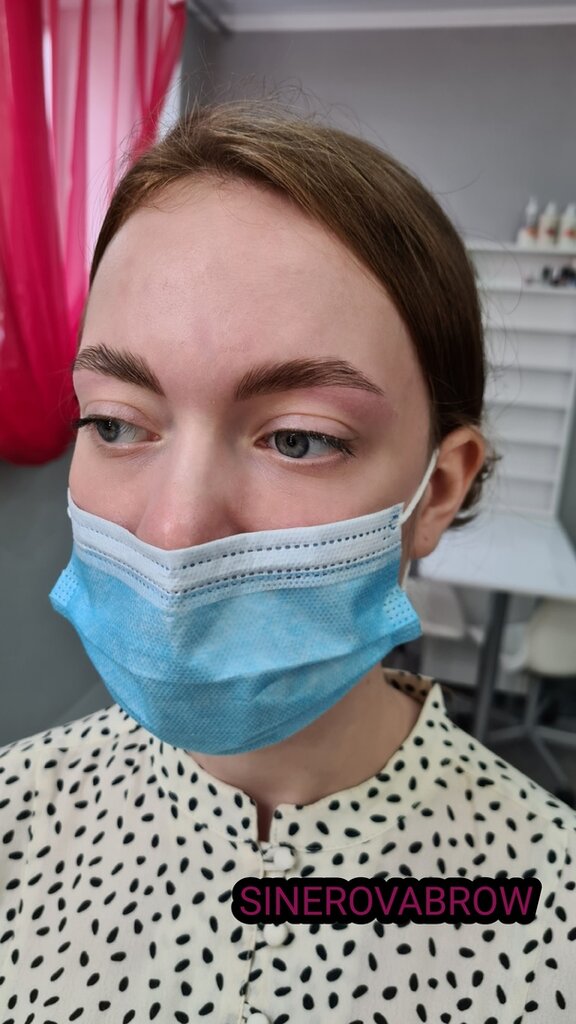 Güzellik salonu Red poppy, Polyarnie Zori, foto