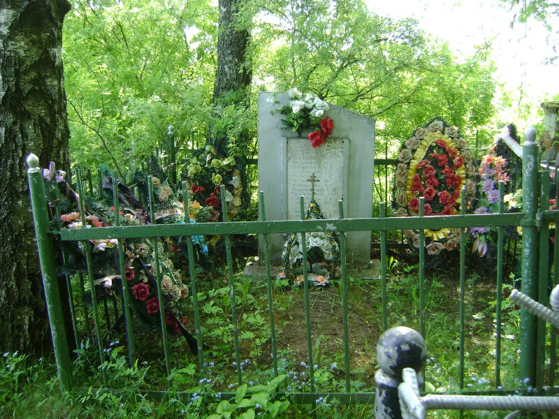 Anıt, heykel Братская могила 16 мирных граждан, Smolenskaya oblastı, foto