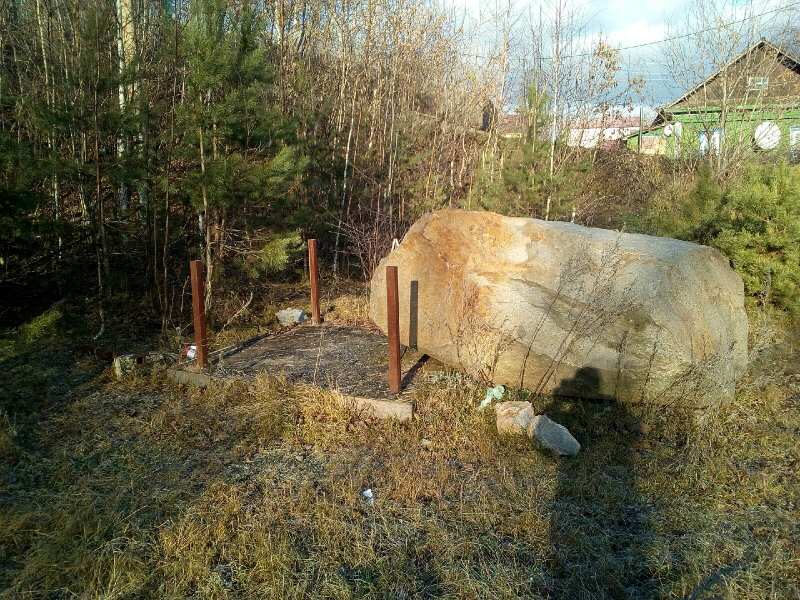 Anıt, heykel Памятное место Площадь плача, Permski krayı, foto