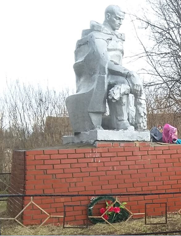 Anıt, heykel Обелиск землякам, павшим в годы Великой Отечественной войны, Udmurtiya, foto