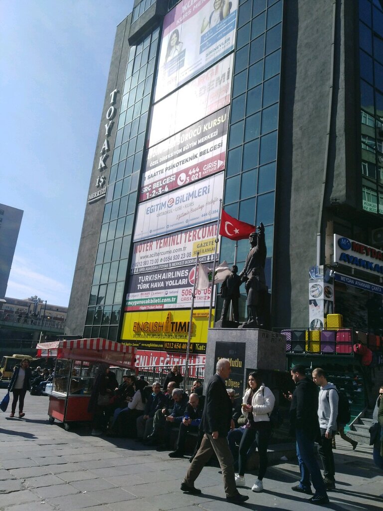 Park, sokak heykeli Atatürk Heykeli, İstanbul, foto