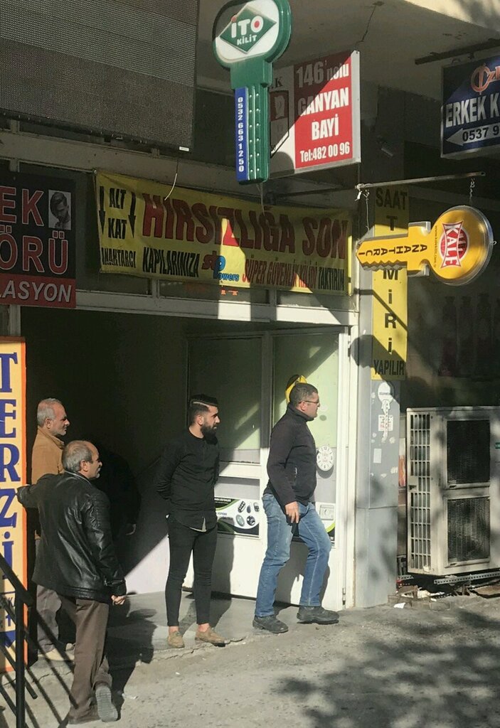 Şans oyunu bayileri Ganyan Bayi Dikmen, Ankara, foto