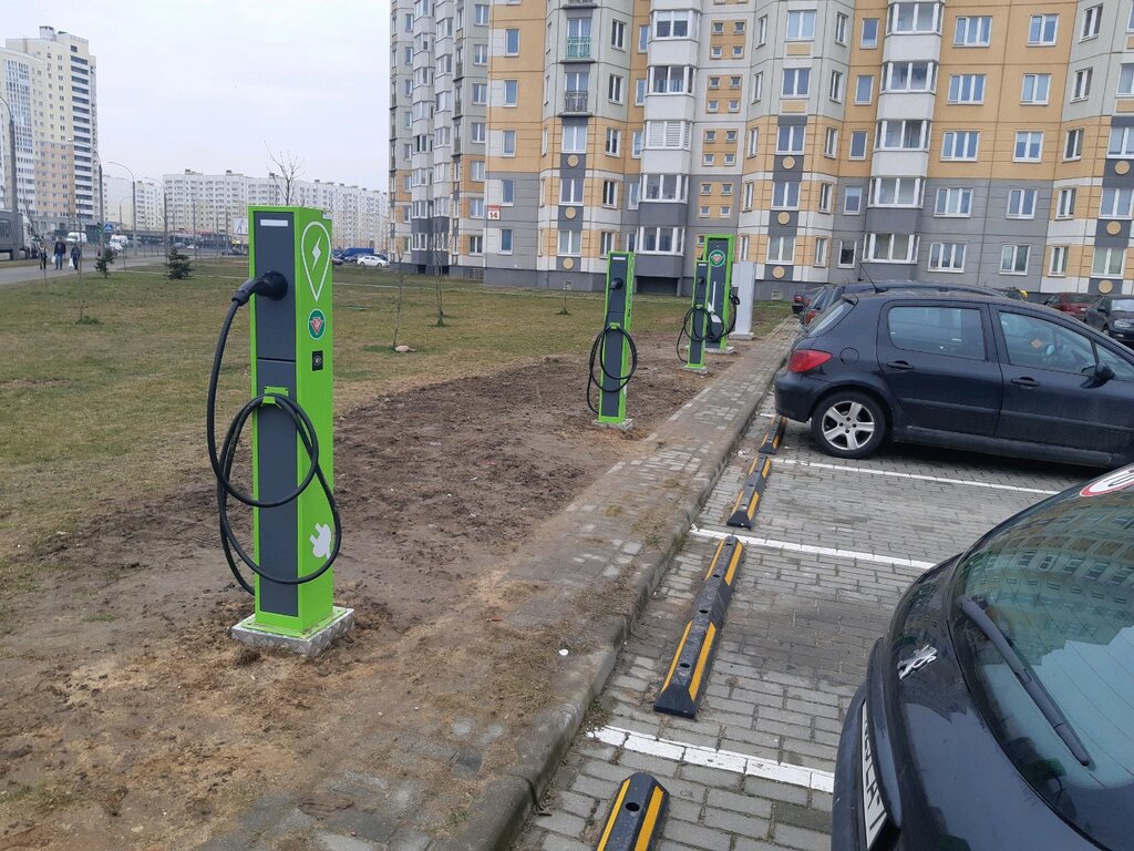 Elektrikli oto şarj istasyonları Зарядки для автомобилей, Minsk, foto