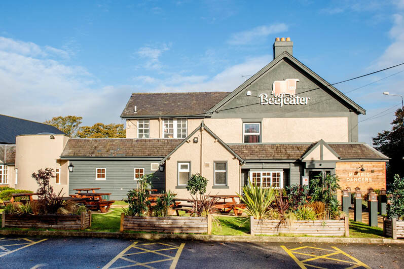 Restoran Morris Dancers Beefeater, İngiltere, foto