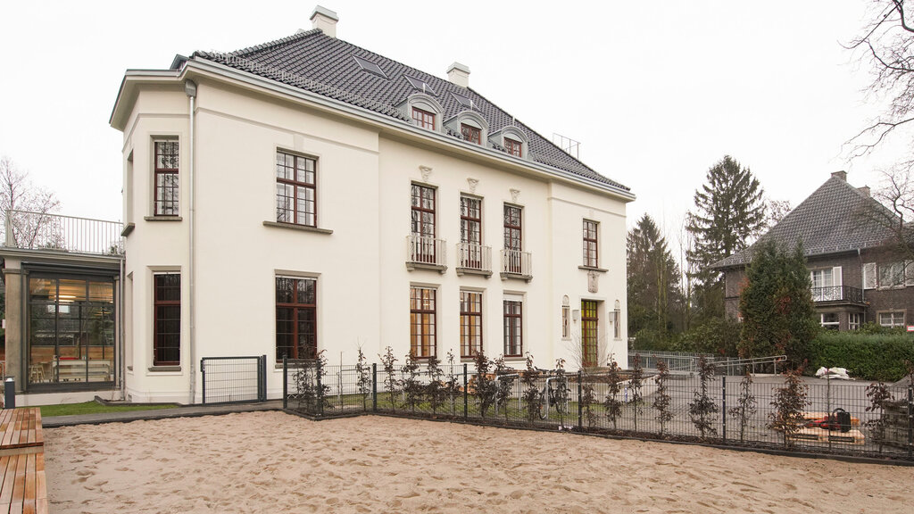 Ortaokul FRÖBEL-Kindergarten Villa Pavenstedt, Bremen, foto