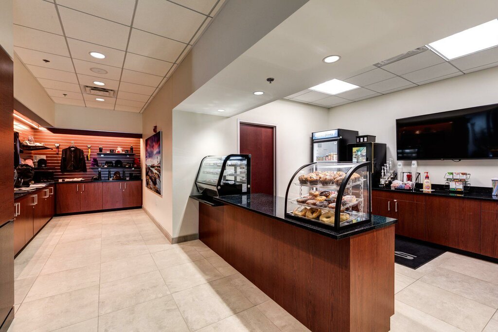 Otomobil satış galerileri Ira Lexus, Massachusetts, foto
