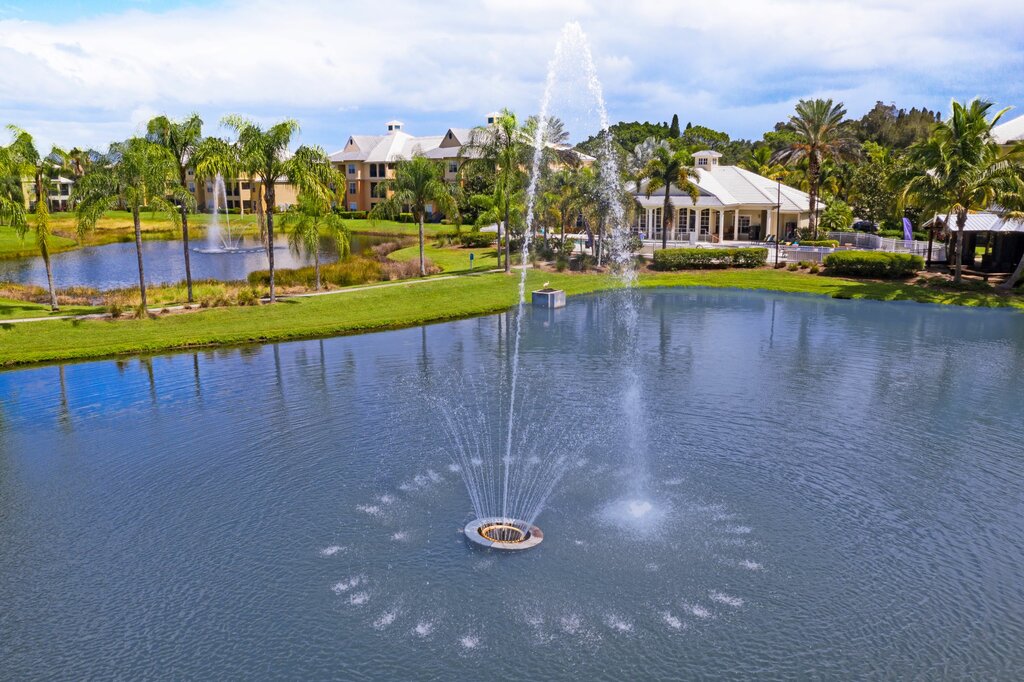 Emlak ofisi Marigot Bay Apartments, Florida Eyaleti, foto
