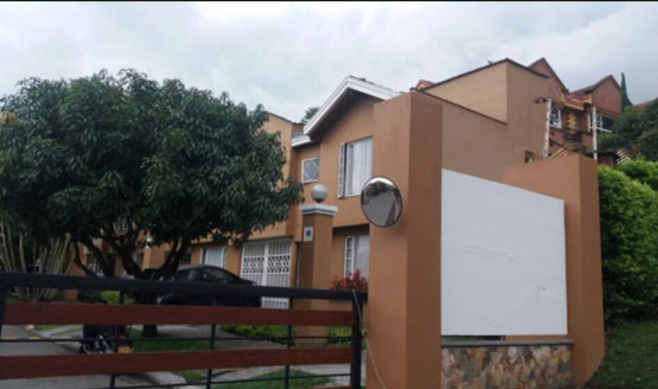 Zabıta Concavos Y Convexos Evans, Medellin, foto