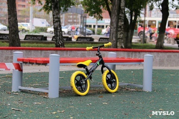 Oyun alanı Playground, Tula, foto