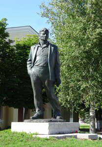 Максим Танк (Minskaja region, Miadziel, vulica 17 Vierasnia), anıt, heykel  Myadel'den