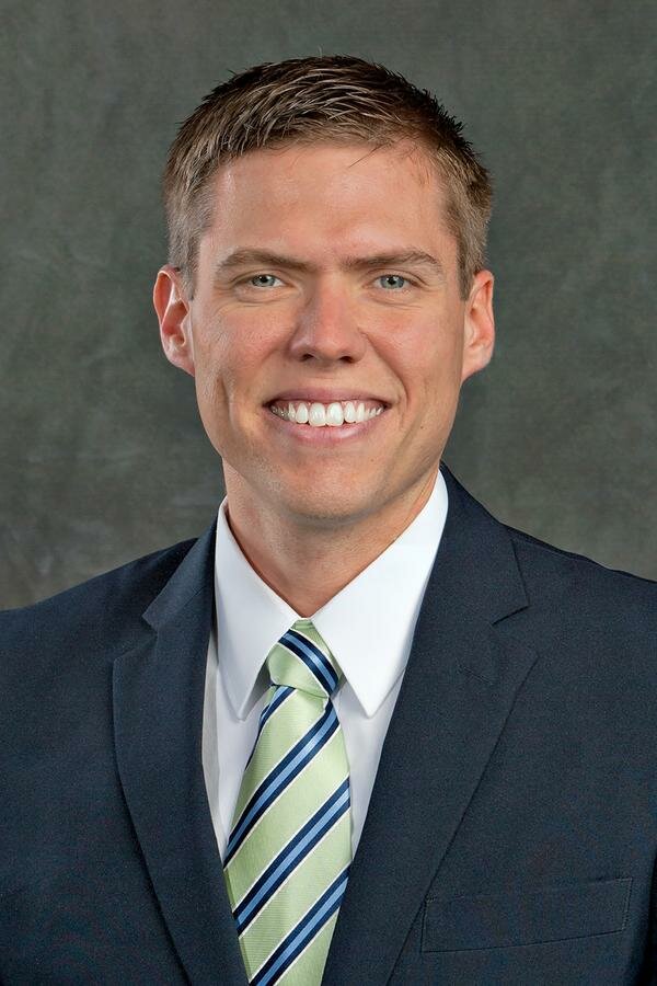 Yatırım fonu firmaları Edward Jones - Financial Advisor: Andrew D Carson, Cleveland, foto