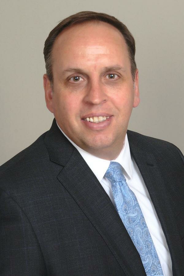 Yatırım fonu firmaları Edward Jones - Financial Advisor: Brad Stojan, Aams™, İllinois, foto