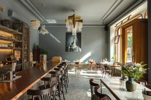 Saviv (Bolshaya Konyushennaya Street No:9), restoran  Saint‑Petersburg'dan