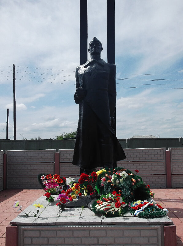 Anıt, heykel Воинам Великой Отечественной войны 1941-1945 гг., Omskaya oblastı, foto