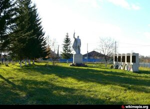 Мемориал Славы погибшим воинам в годы Великой Отечественной войны (Novosibirsk Region, Chulymskiy rayon, posyolok Kokoshino), anıt, heykel  Novosibirskaya oblastından