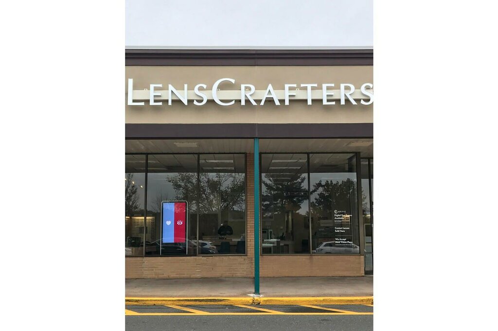 Giyim mağazası LensCrafters, Hartford, foto
