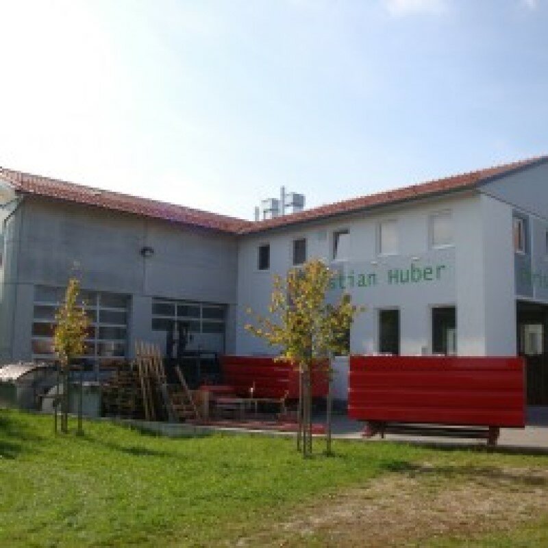 Oto kaporta Huber Christian Karosseriefachbetrieb GmbH, Yukarı Avusturya, foto