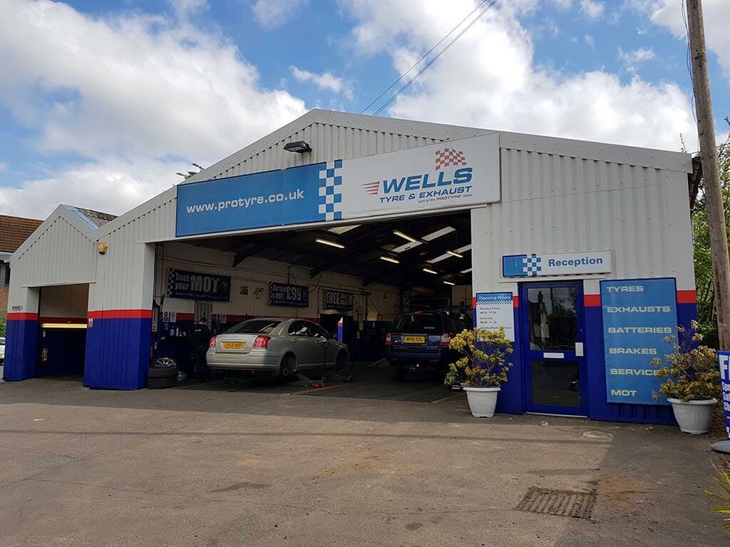 Otomobil ekspertizi Wells Tyre Services - Team Protyre, , foto